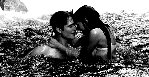 Kissing Bucket List 25 Best Places To Make Out Yourtango