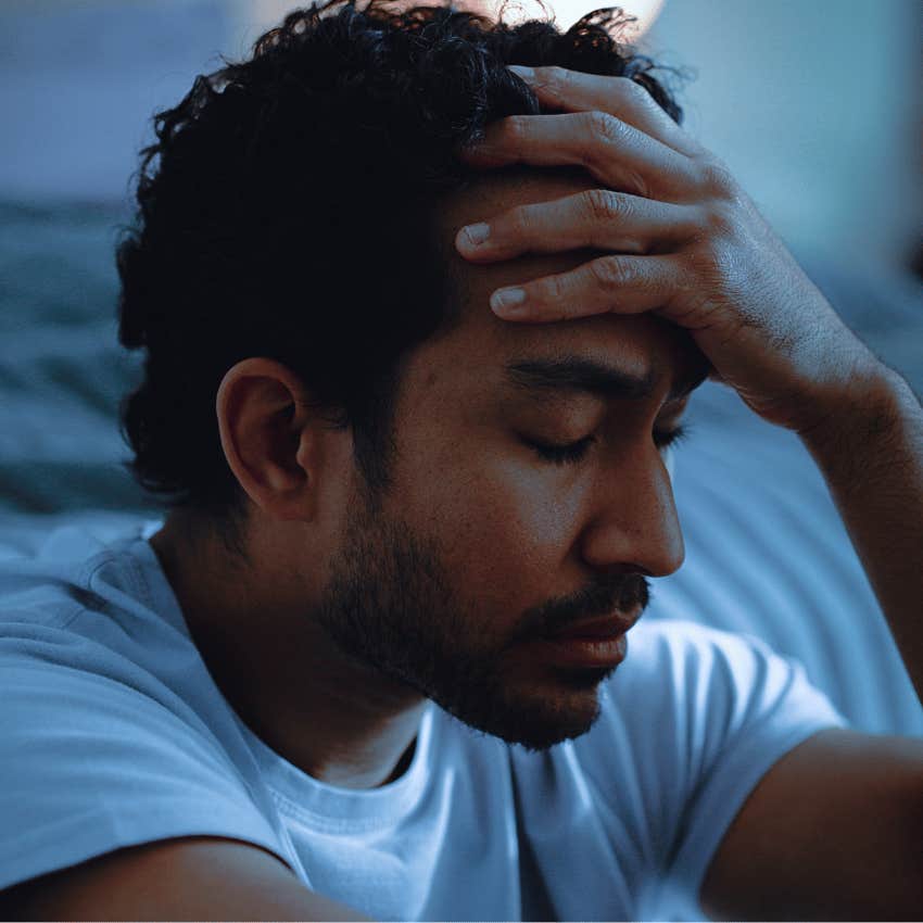 9 Small Things People Do At Night When They're Terrified Of What Life ...