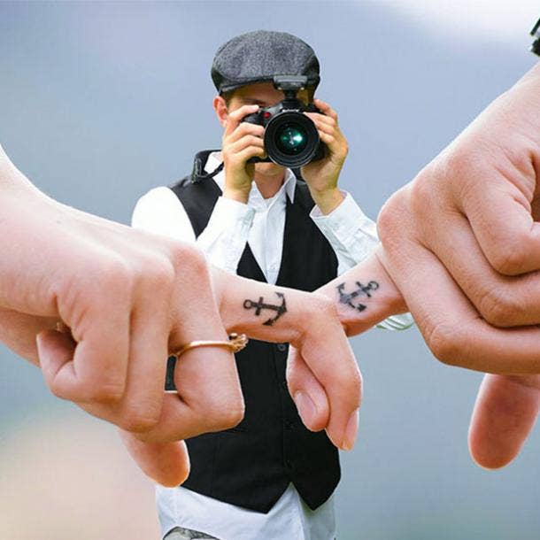 40 Unique Wedding Ring Tattoos For Couples 2021 Yourtango