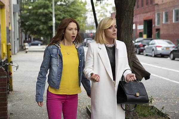 10 Things That Make No Sense On The Unbreakable Kimmy Schmidt Yourtango