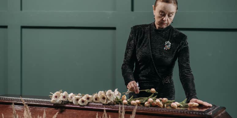 Woman Forbids Her Late Husbands Mistress From Attending His Funeral