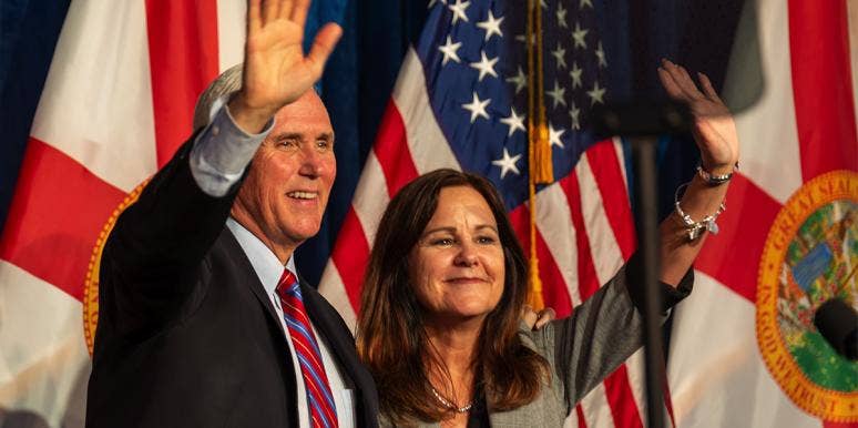 Who Is Mike Pences Wife Everything To Know About Karen Pence Yourtango