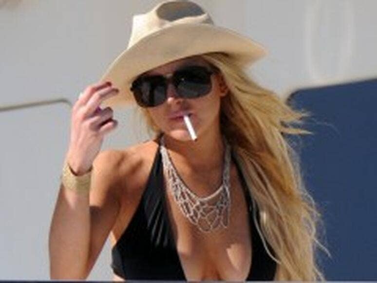 Lindsay Lohan Sex Tape Fact Or Fiction Yourtango
