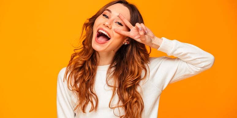 7 Easy Ways To Get Beach Waves Beachy Wave Tutorials Yourtango