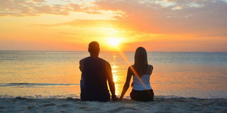 3 Zodiac Signs Who Go From Friends To Lovers During Moon In Libra On February 20 21 2022